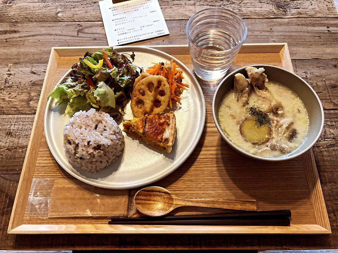 【松江】『cafe kuuu』新雑賀町に日・月のみ営業されるランチとおやつのお店が2023年9月30日オープン - うんせきブログ